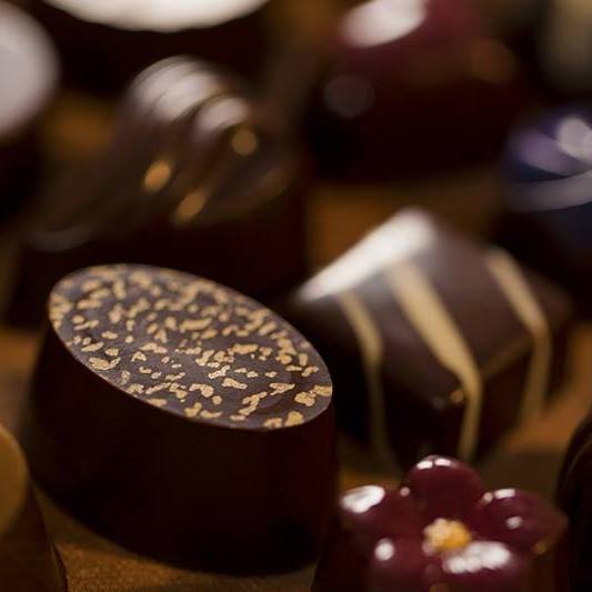 Box of 12 Assorted Truffles – Eye Candy Chocolatier
